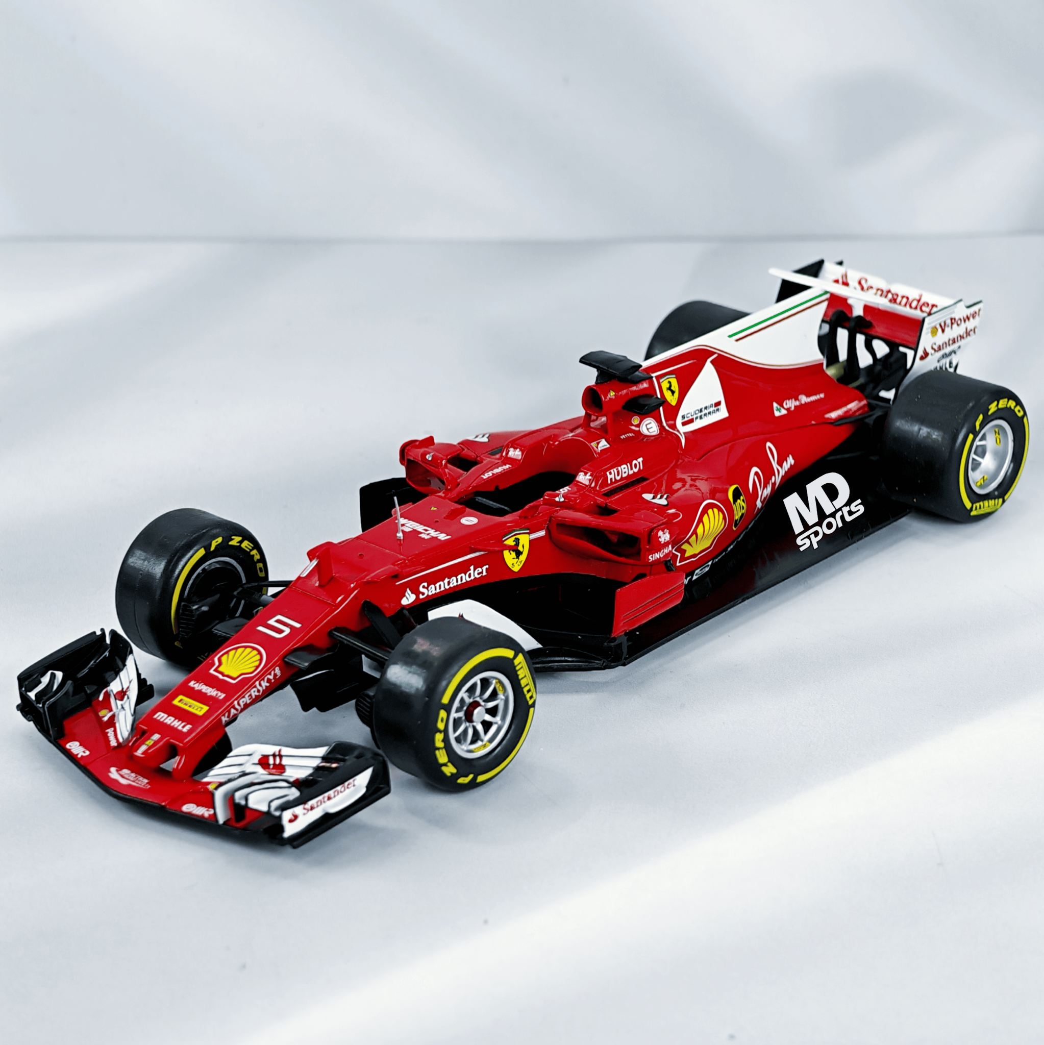 Ferrari SF70H #5 Sebastian Vettel 2017 Caja Normal Premium Collect 1:24 ...